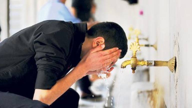 Islamic hygiene practices teaching while coronavirus is spreading ...